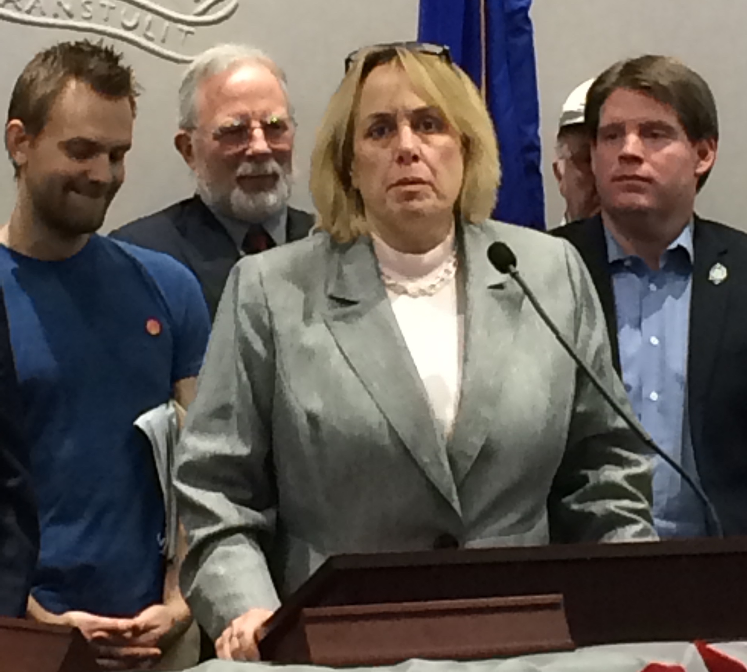 Battles over labor's wages heat up at Capitol