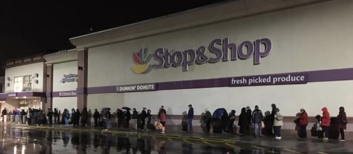 Stuck in a Stop & Shop traffic jam of seniors