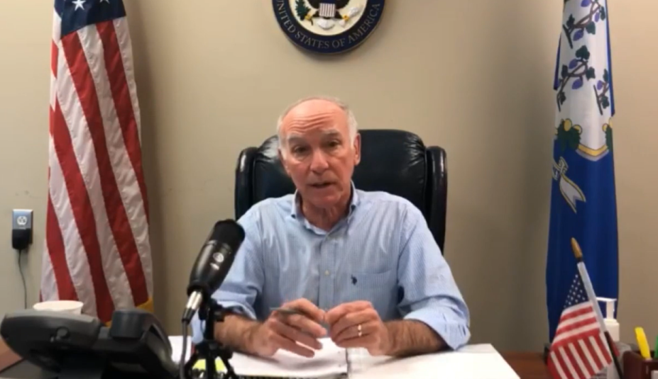 Joe Courtney at his desk | CT Mirror