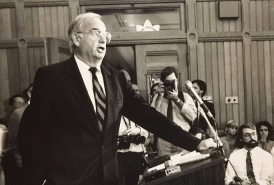 Lowell Weicker, CT governor and U.S. senator, dies at 92