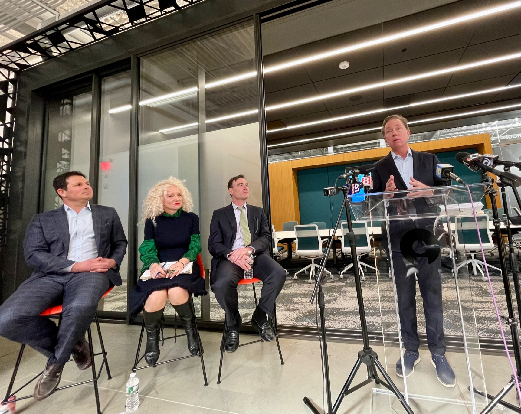 New UConn president gets a pass on XL Center threat