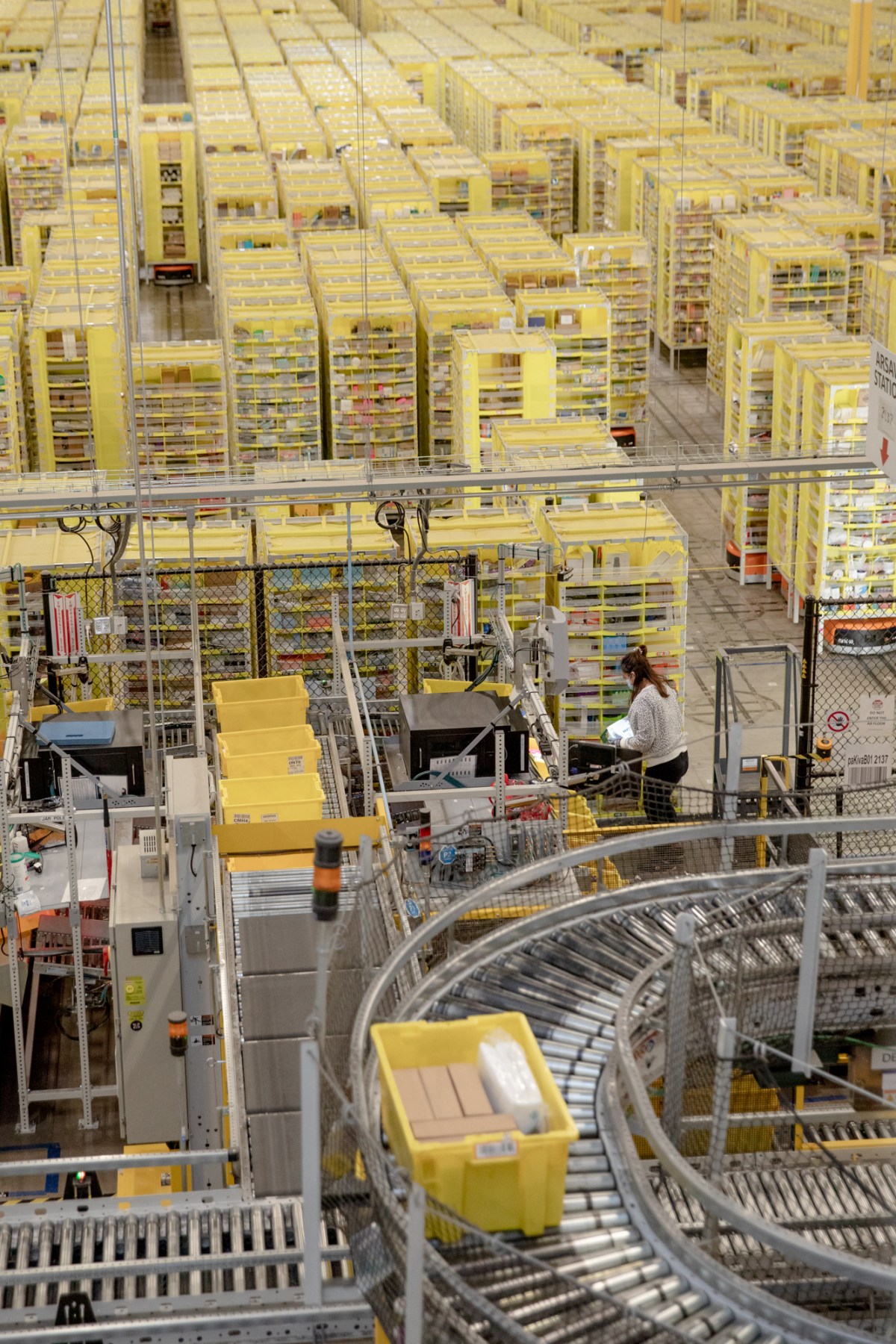 CT House passes bill aimed at protecting warehouse workers