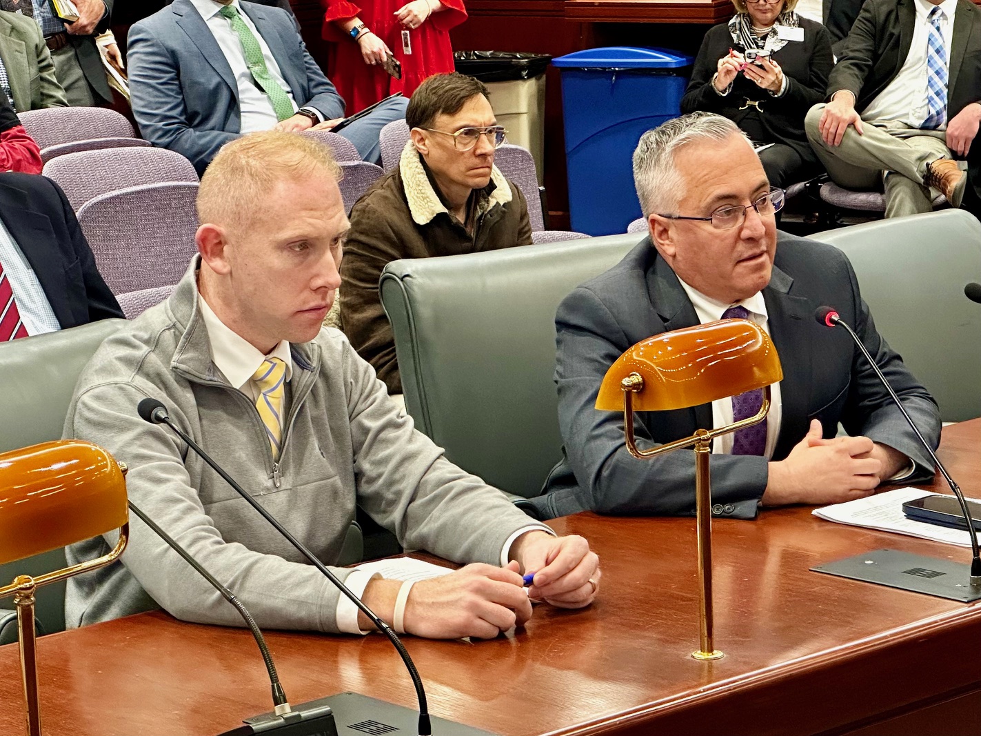 Curtain raised on debate over electric vehicles in CT