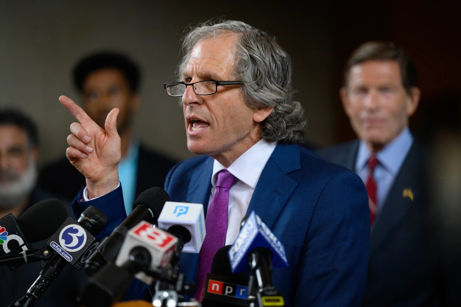 CT aims to reduce air pollution with commercial truck EV chargers