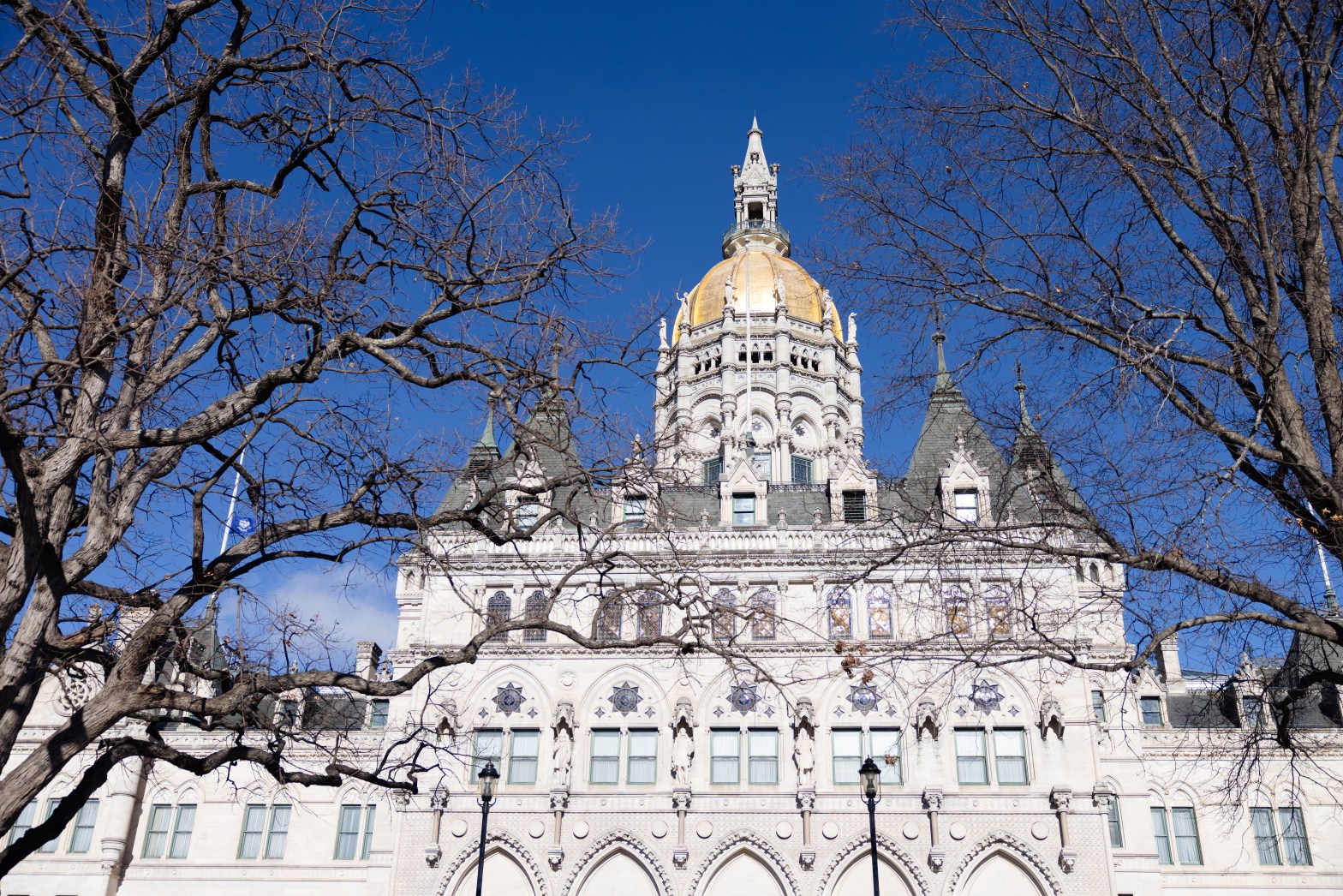 Record number of CT families are slipping into poverty, report finds