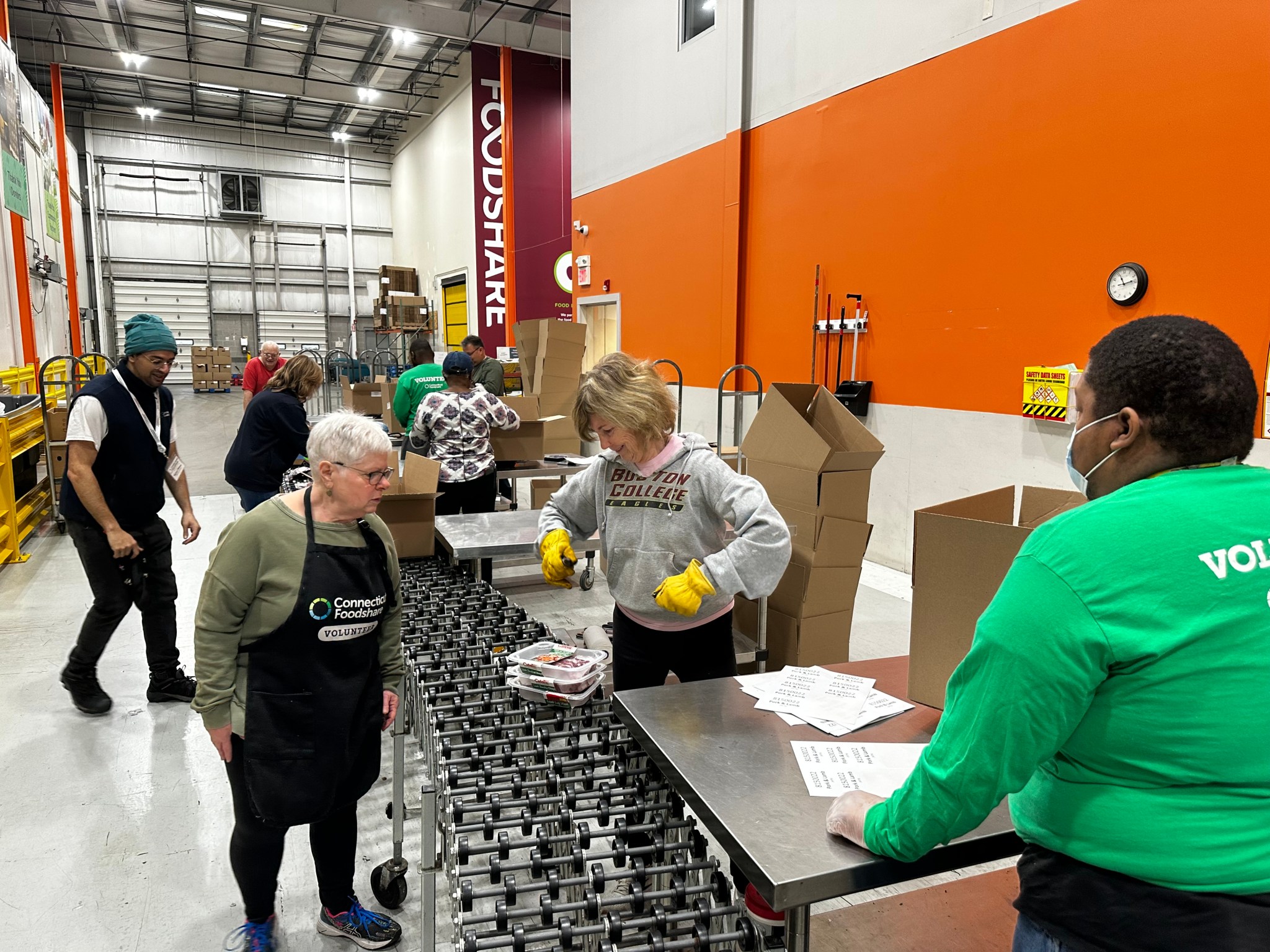 Is CT Foodshare a food bank?