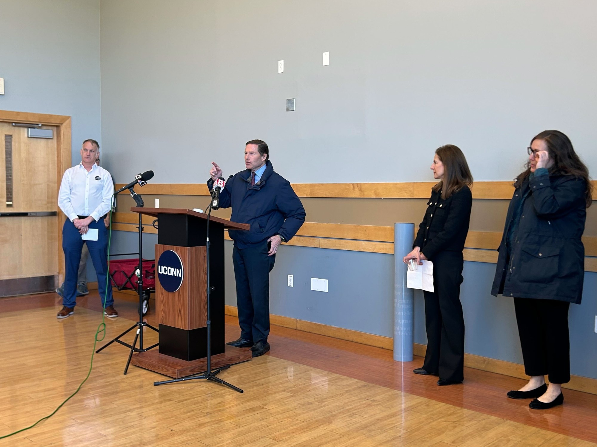 UCONN-RALLY-3 | CT Mirror