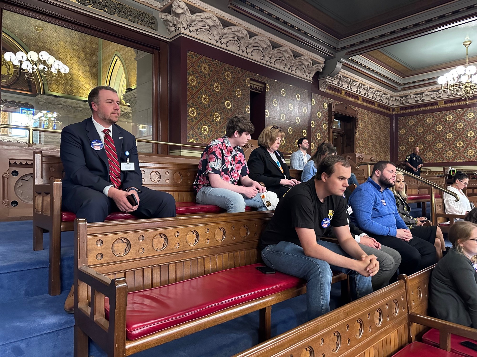 CT approves unemployment benefits for strikers; veto expected