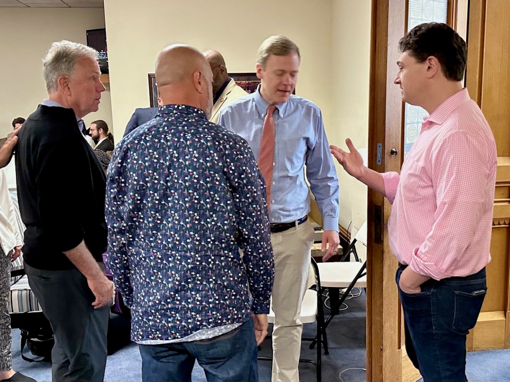 As CT legislature enters final stretch, Lamont makes a surprise visit