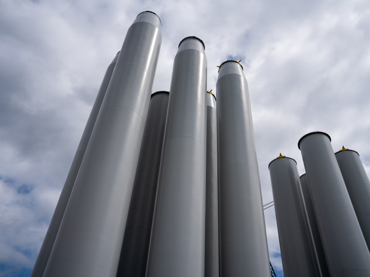 Trump administration halts CT offshore wind project