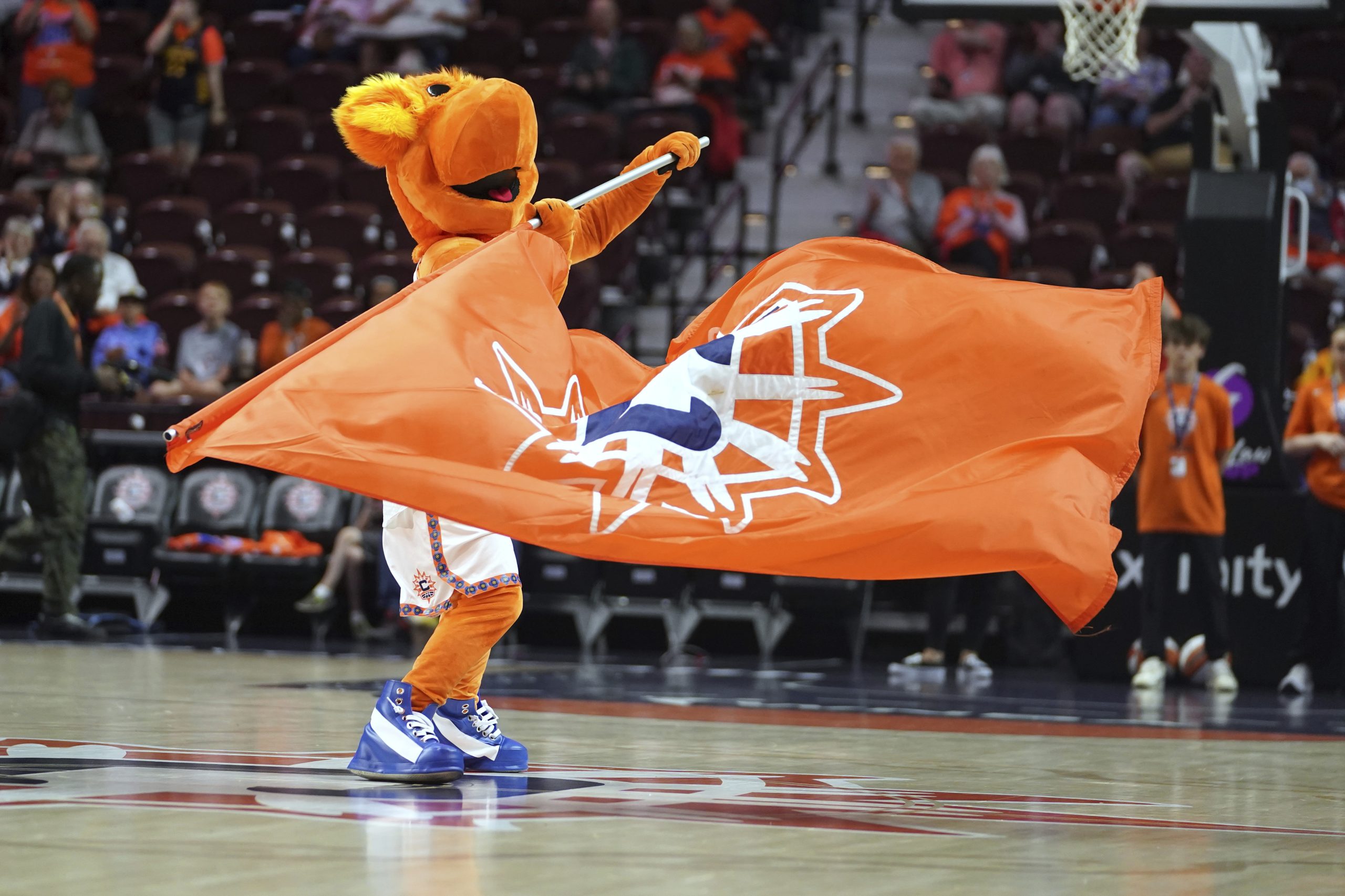 Does Mohegan give away free tickets to Connecticut Sun games?