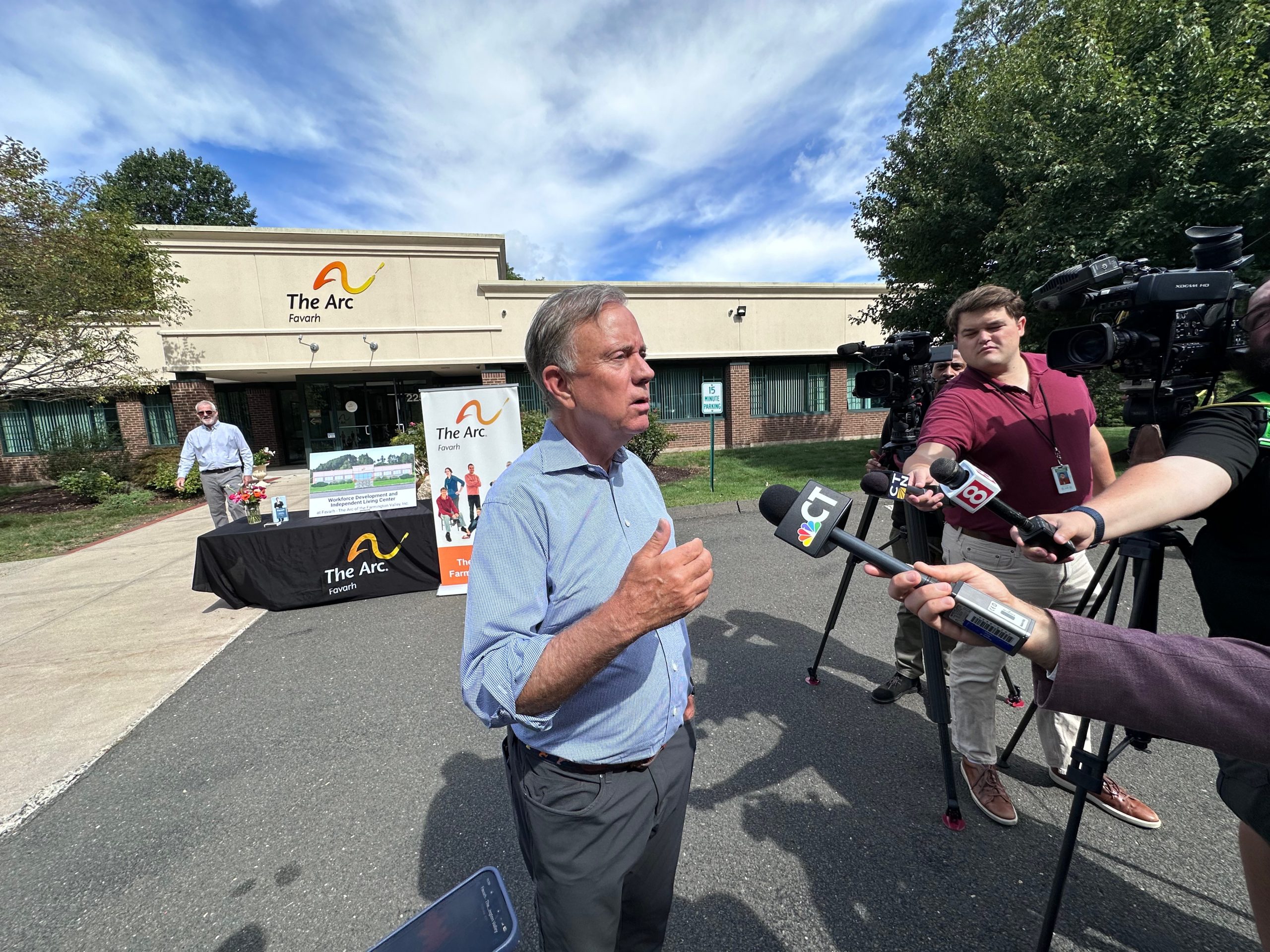 Lamont exploring how to maintain COVID vaccine access in CT