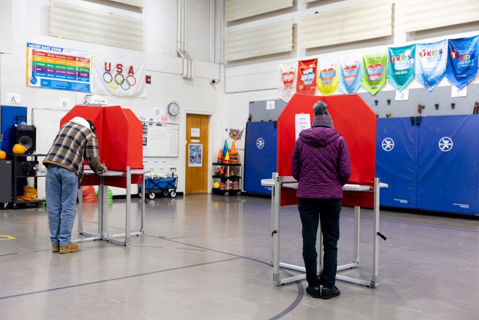 Republican voter registration is up in CT, especially in the cities