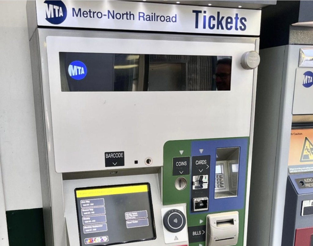 Metro North new tix machine | CT Mirror
