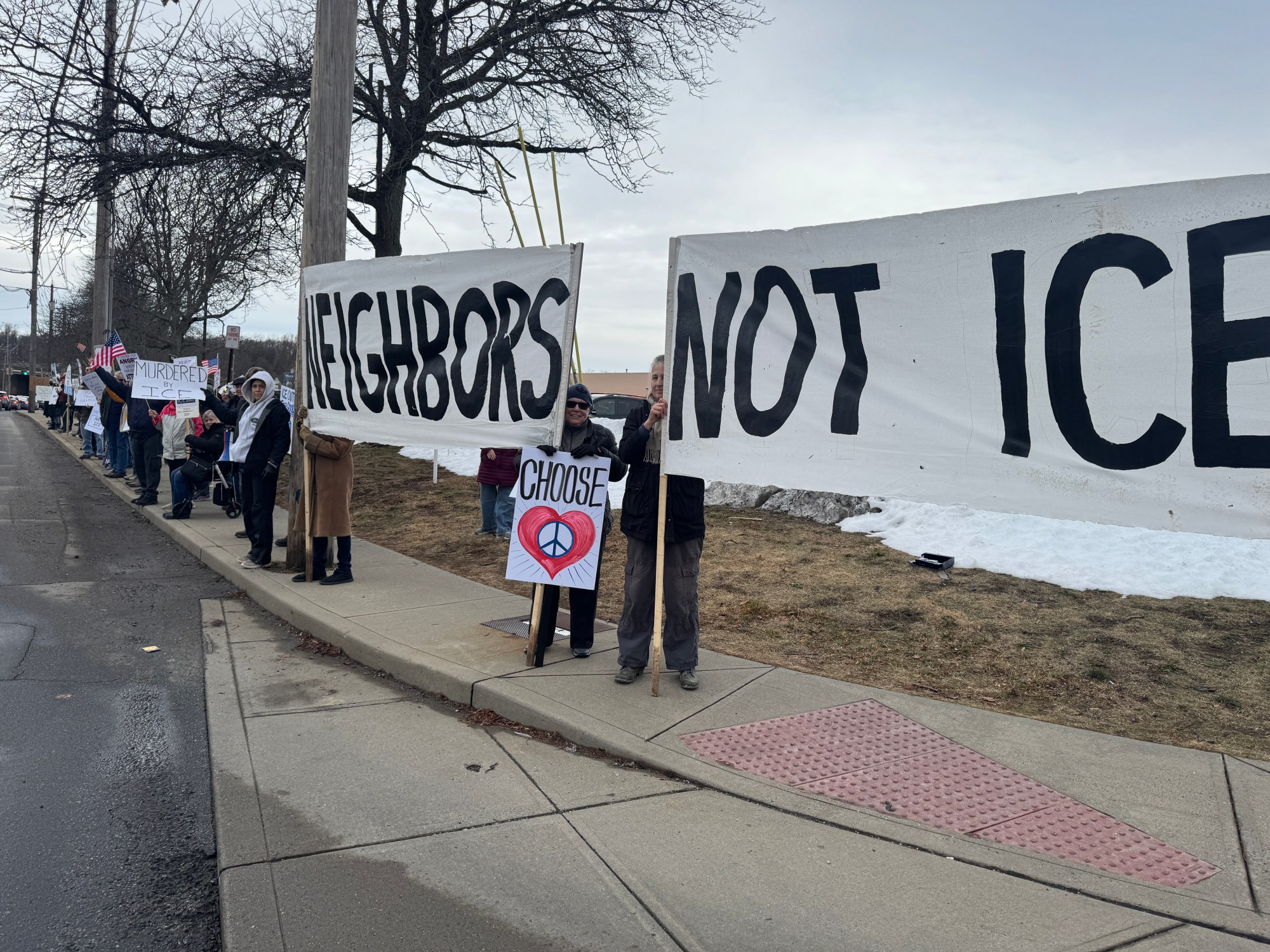 CT residents join 'ICE Out for Good' rallies after Renee Good death