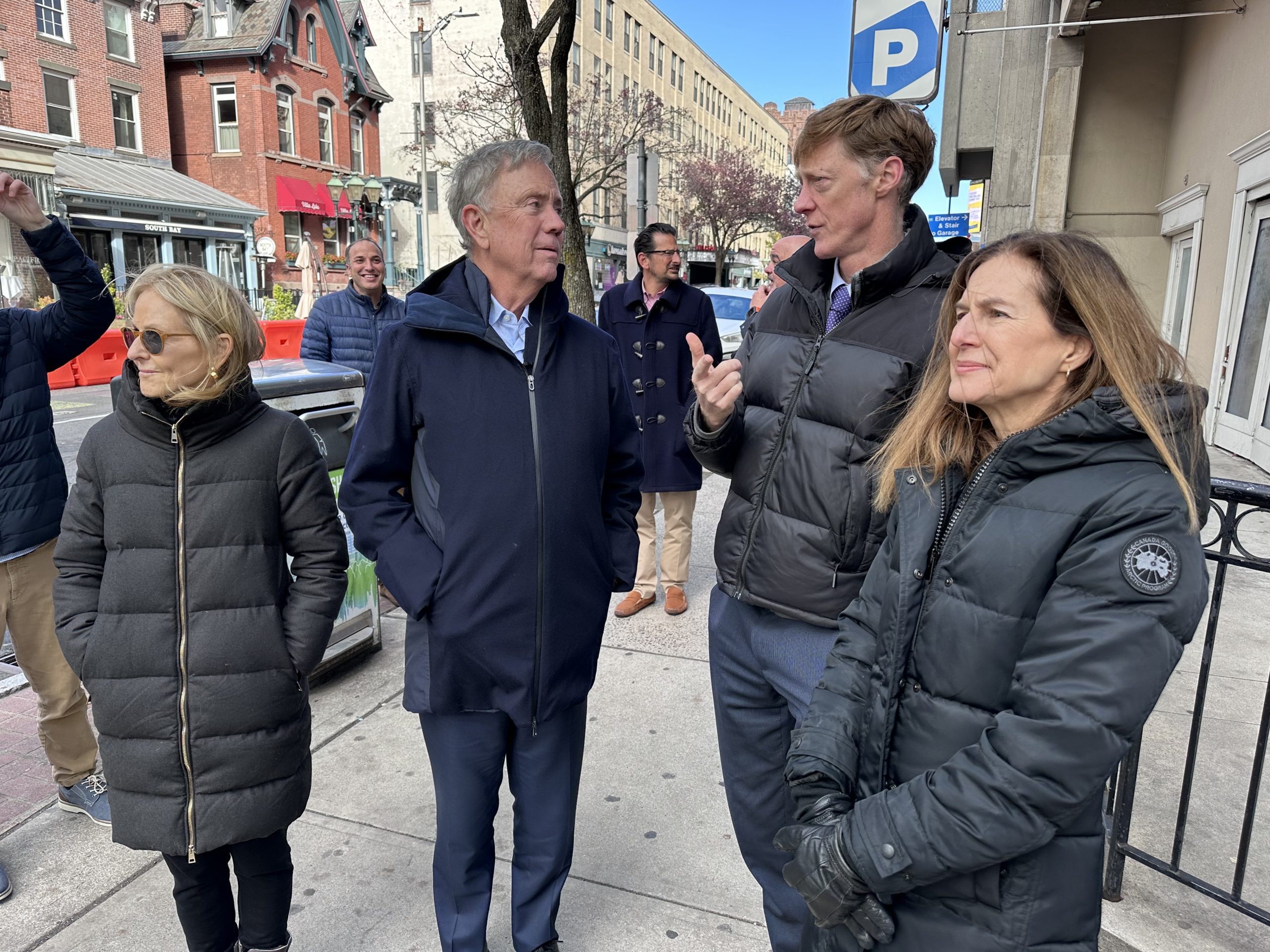 Still a self-funder, Lamont is accepting other funds to show support