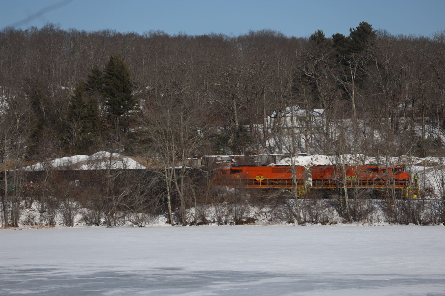 Broken wheel rim caused Mansfield train derailment, records show