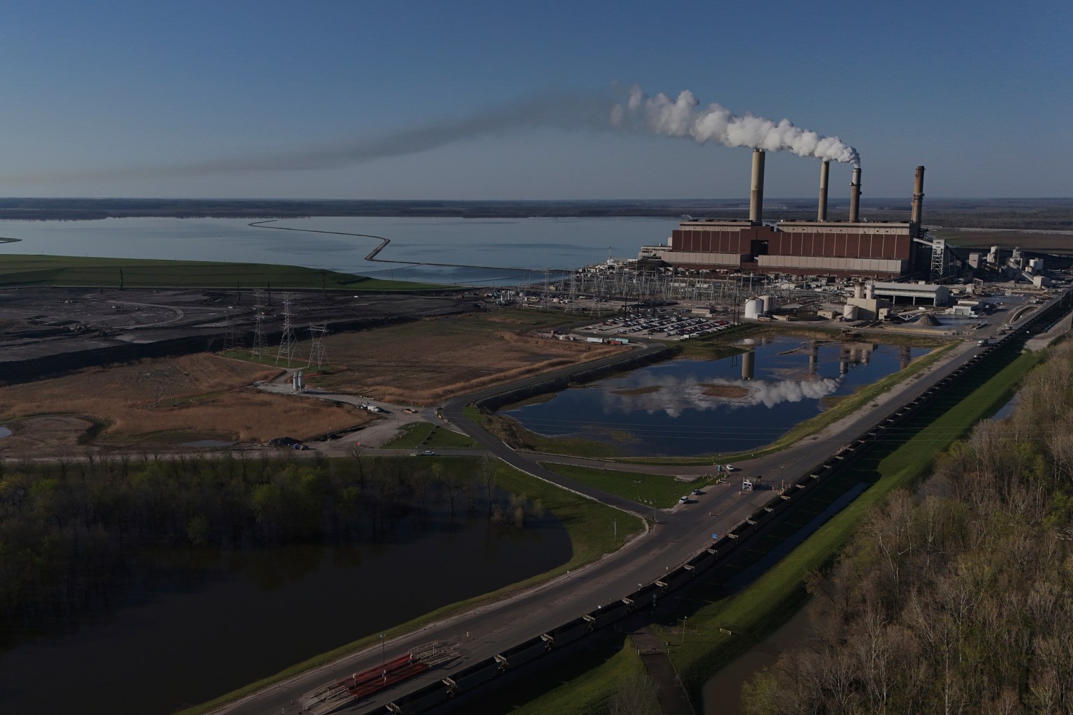 Trump is forcing coal plants to stay open. It could cost customers