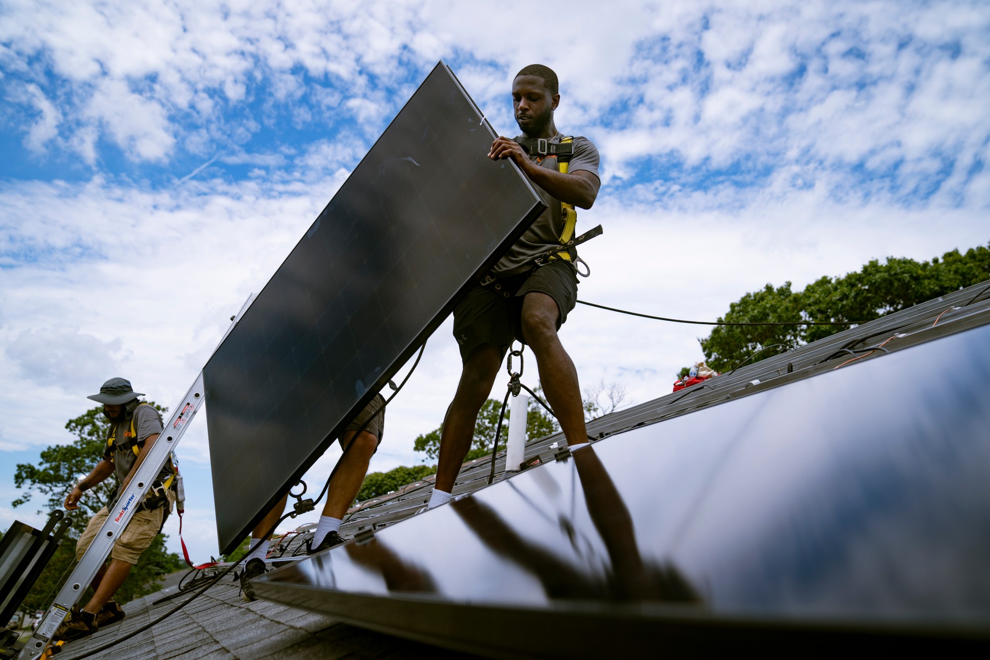 House OKs solar bill; GOP targets impact on public benefits charge