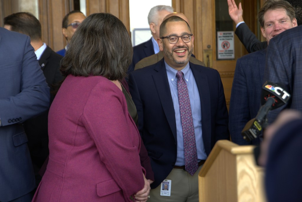 CT legislature adopts $28B budget with big aid for towns, childcare